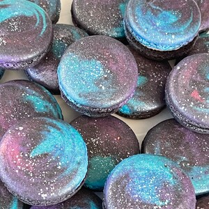 Galaxy and Alien Macarons - Etsy