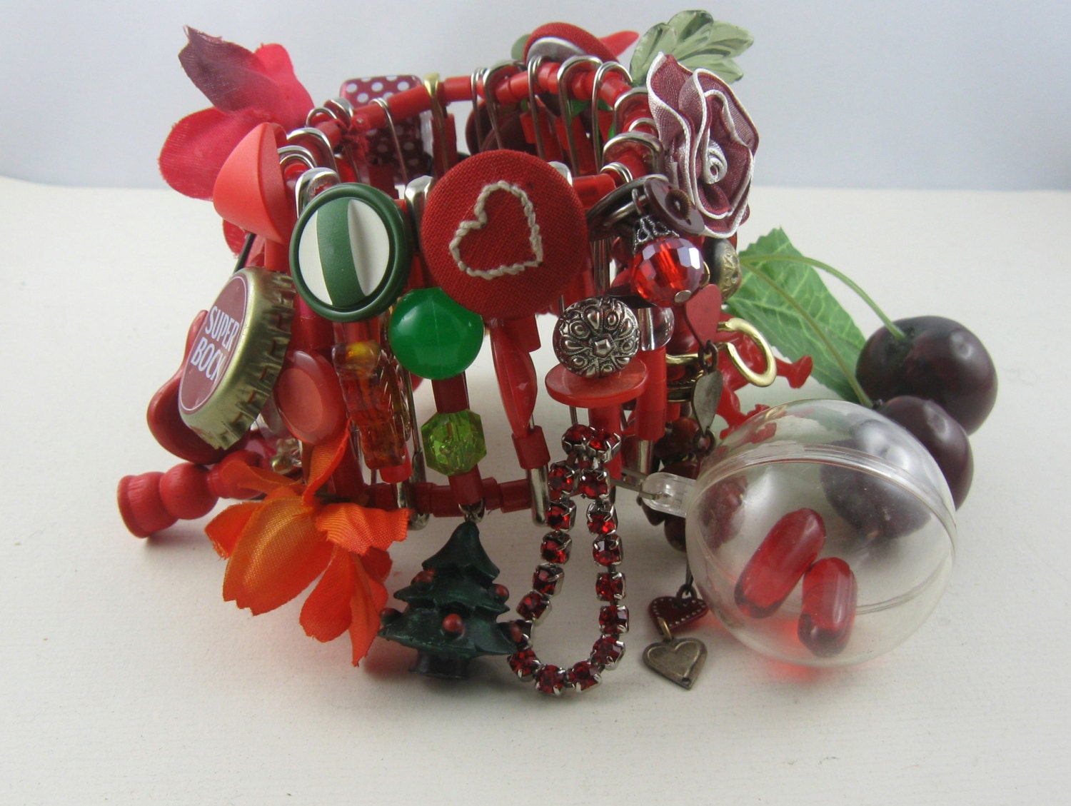 Super Bock: MAGNIFICENT Piece Button Bracelet vintage Buttons - Etsy