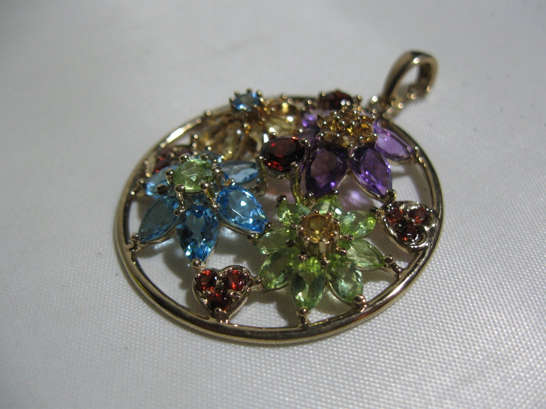 8 Carat Gold Pendant: Elegant, Large Flower Bouquet Pendant Made of 333 ...