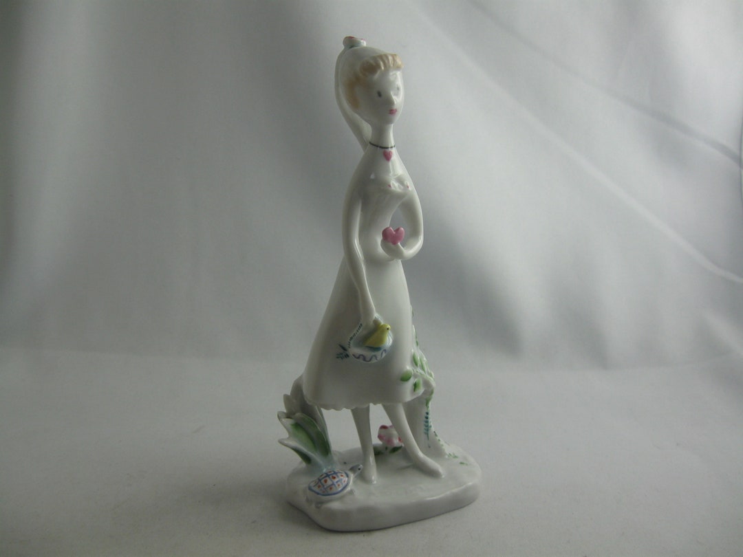 ROSENTHAL Studio-line Germany: Porcelain Figure "girl With Heart in ...