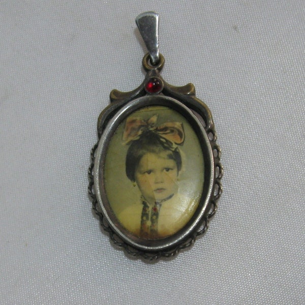 Portrait Pendant - Etsy