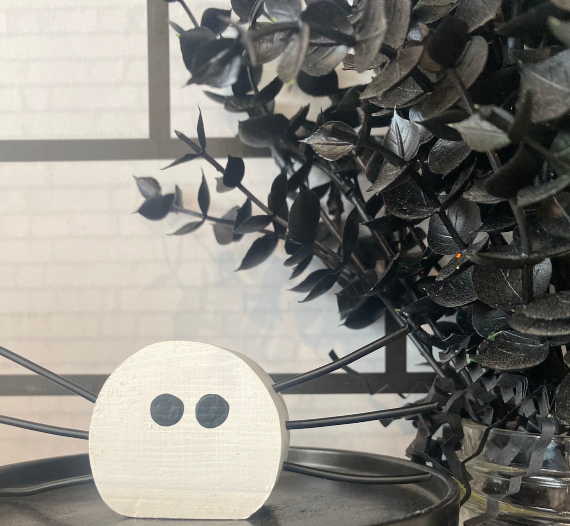 Candy Corn Mini Spiders Spiders Spider Halloween Wood - Etsy