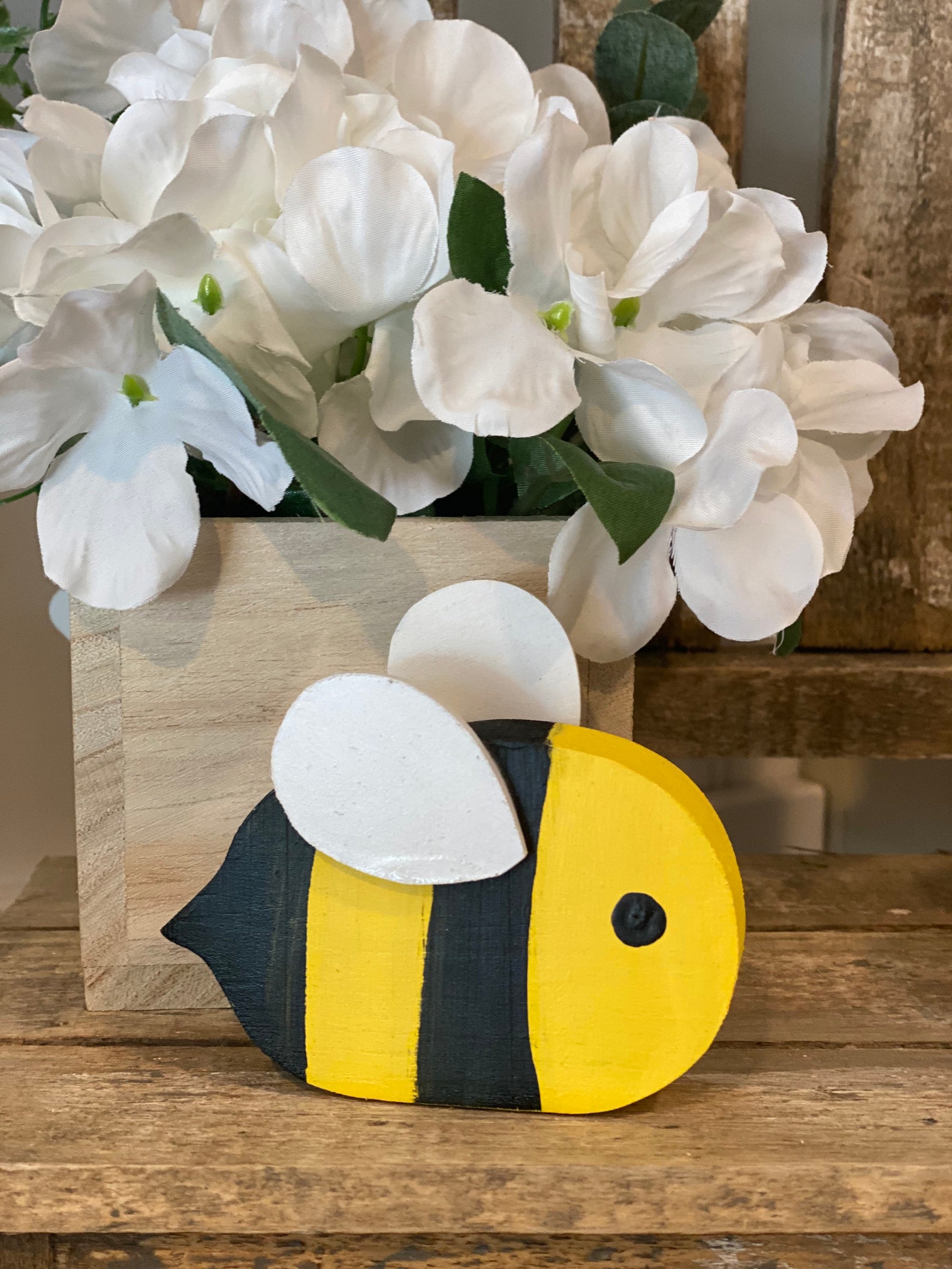 Bumblebee wood bee Bee wood decor Tier tray decor Summer | Etsy