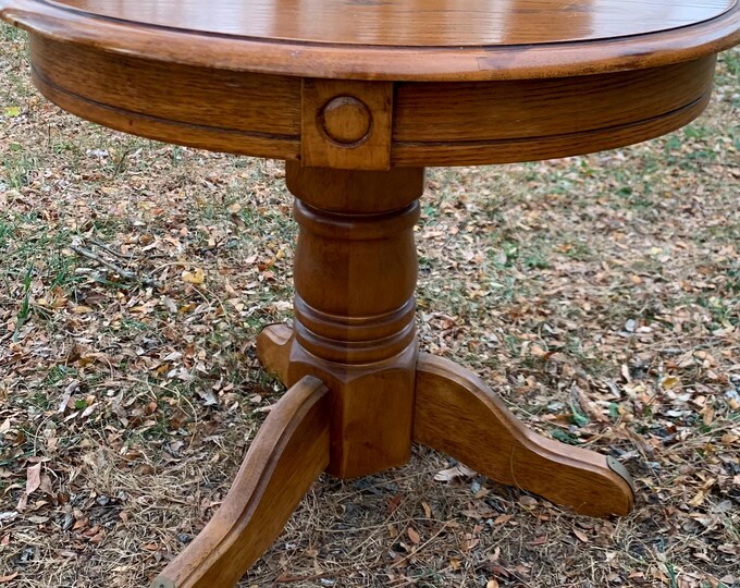 Vintage Small Oak Round Side Table ~ Shipping is Not Free - Etsy