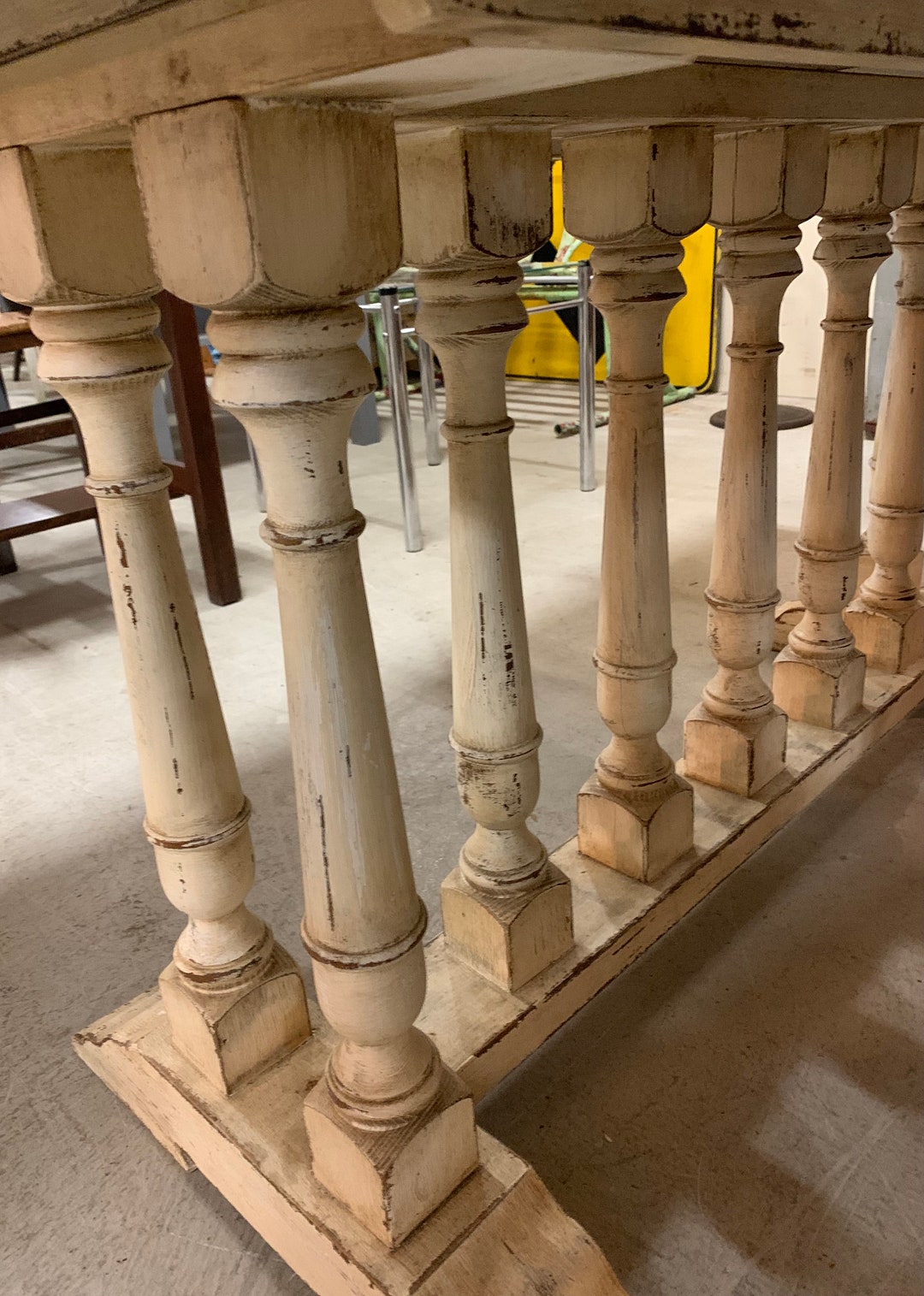 Large Expandable Spindle Table Made in Italy Space Saver Farmhouse ...