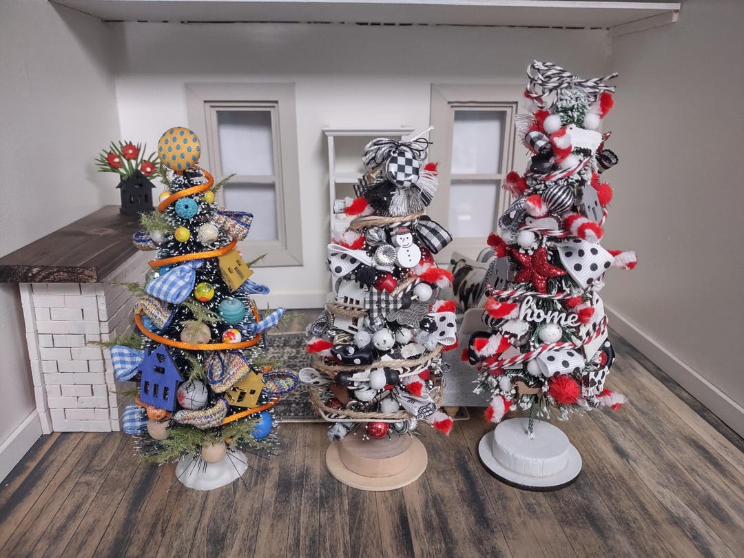 Dollhouse 1 12 Scale Christmas Trees Fully Decorated - Etsy