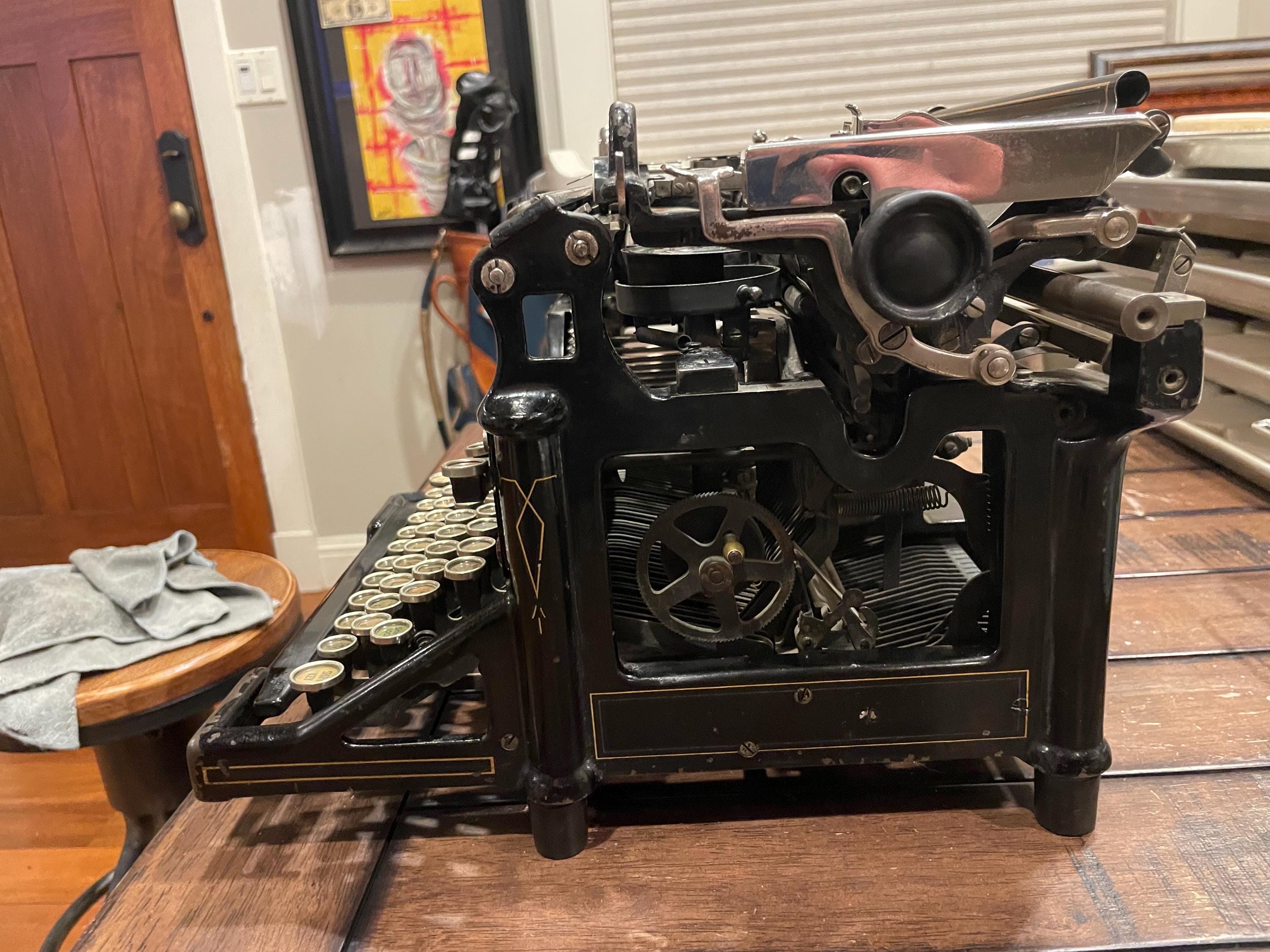 1925 Underwood Typewriter No. 5 - Phenomenal Condition. All Keys Work ...