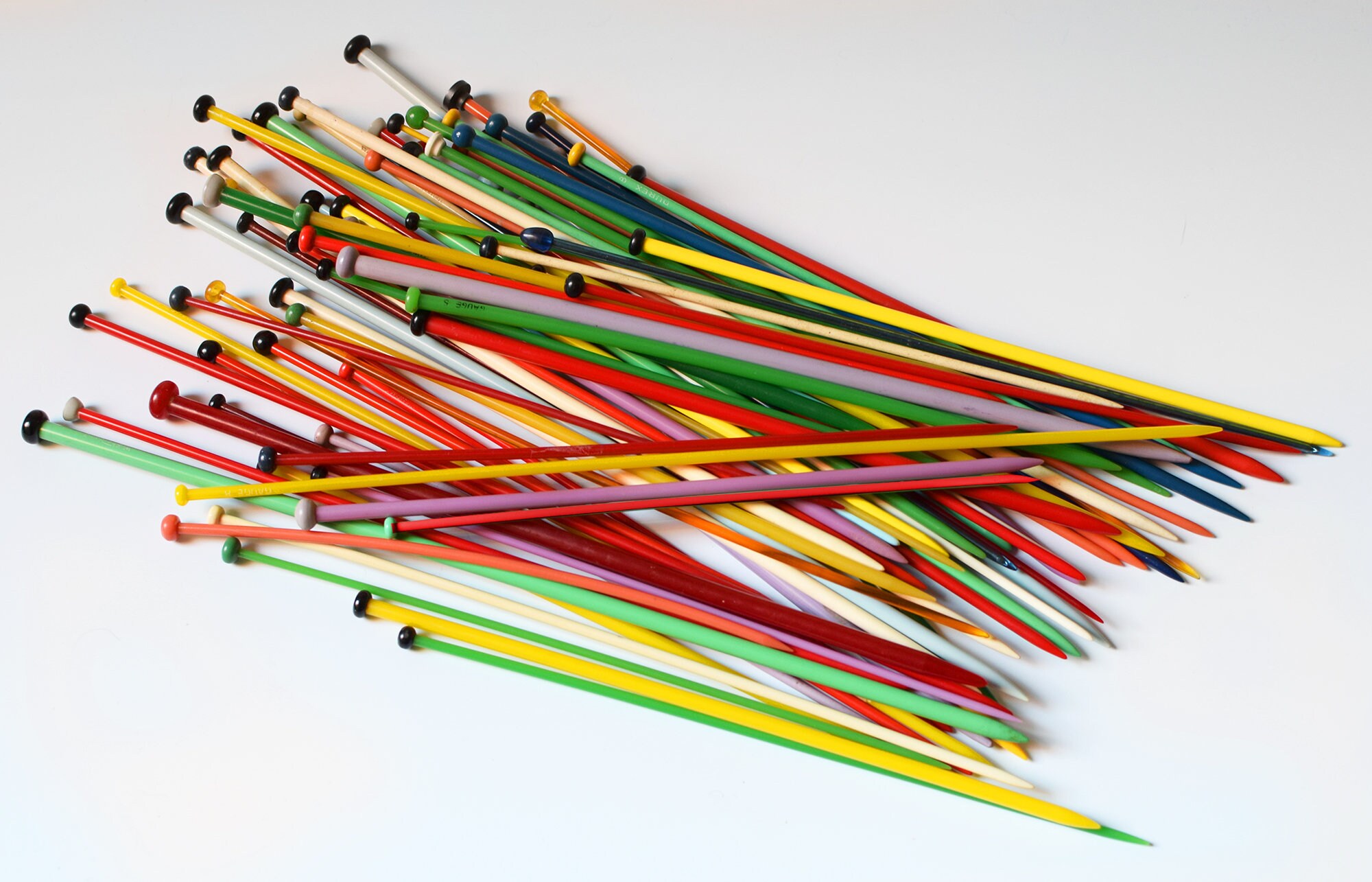 Vintage Knitting Needles Rainbow Colours 79 Count Pairs and Singles - Etsy