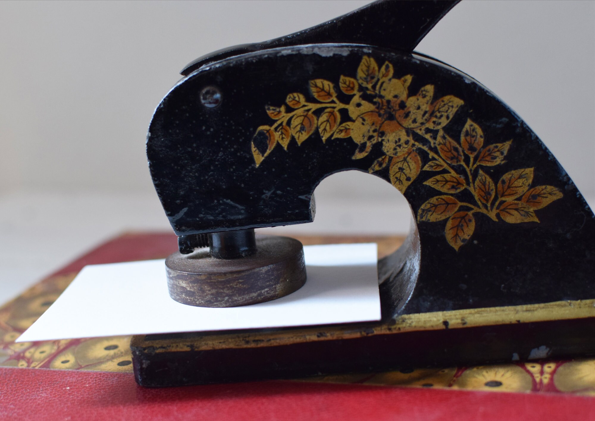 Vintage Embossing Paper Stamp Cast Iron 4cm Circular Seal Press - Etsy