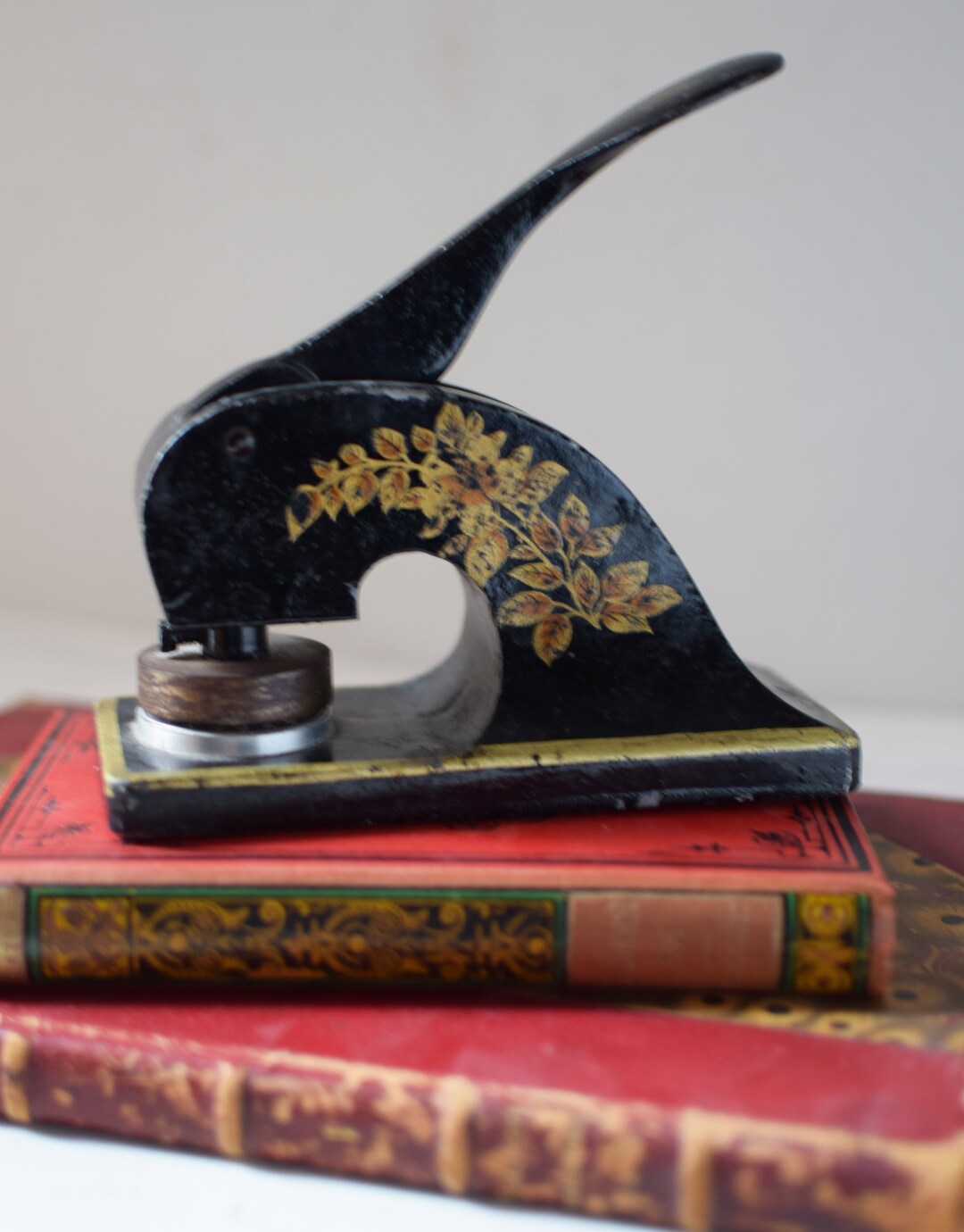 Vintage Embossing Paper Stamp Cast Iron 4cm Circular Seal Press - Etsy