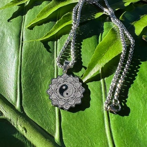 Ying Yang Mandala Necklace on Silver Chain | Yin Yang Unisex Pendant ...