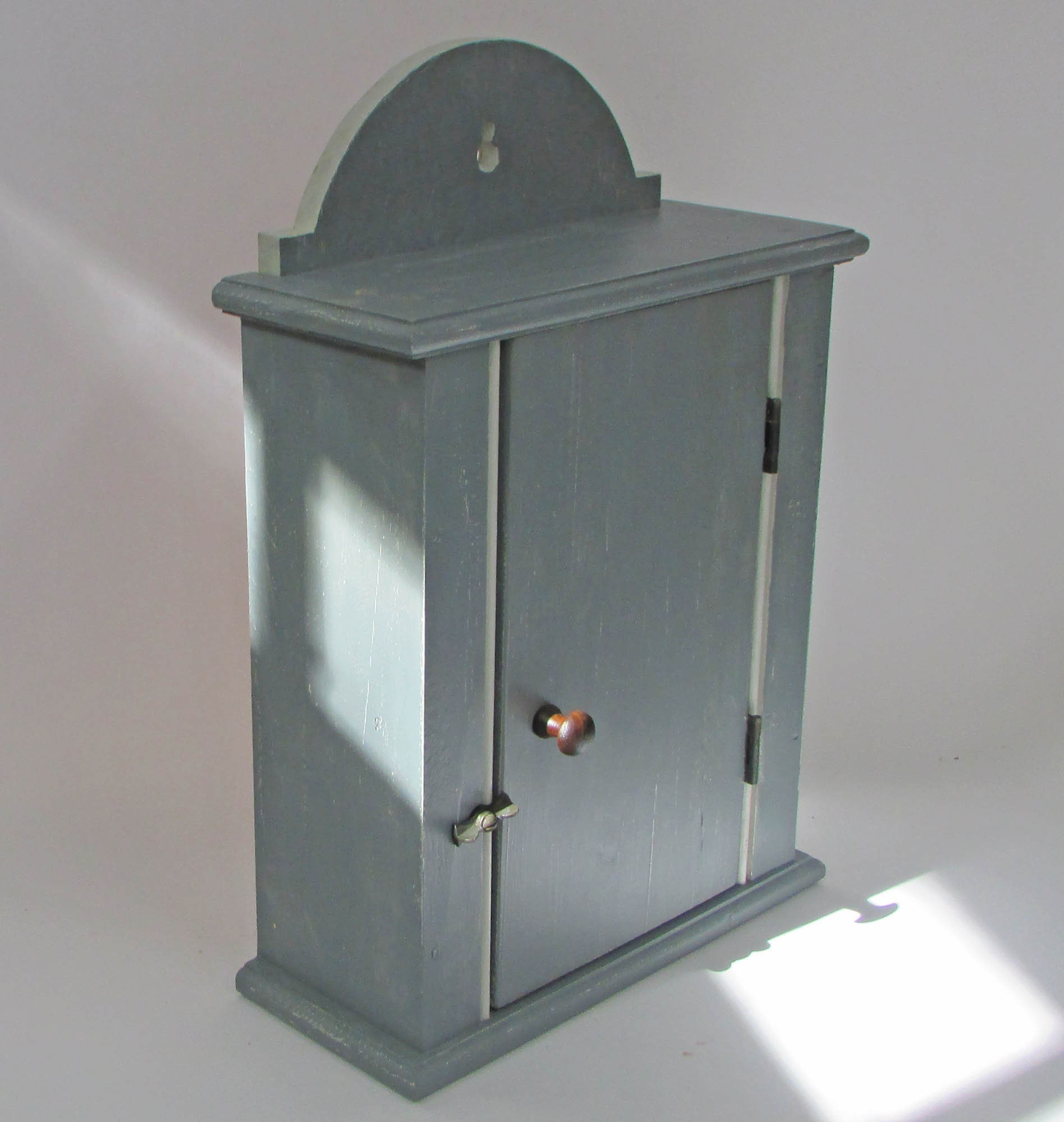 Shaker Round-top Wall Cabinets - Etsy