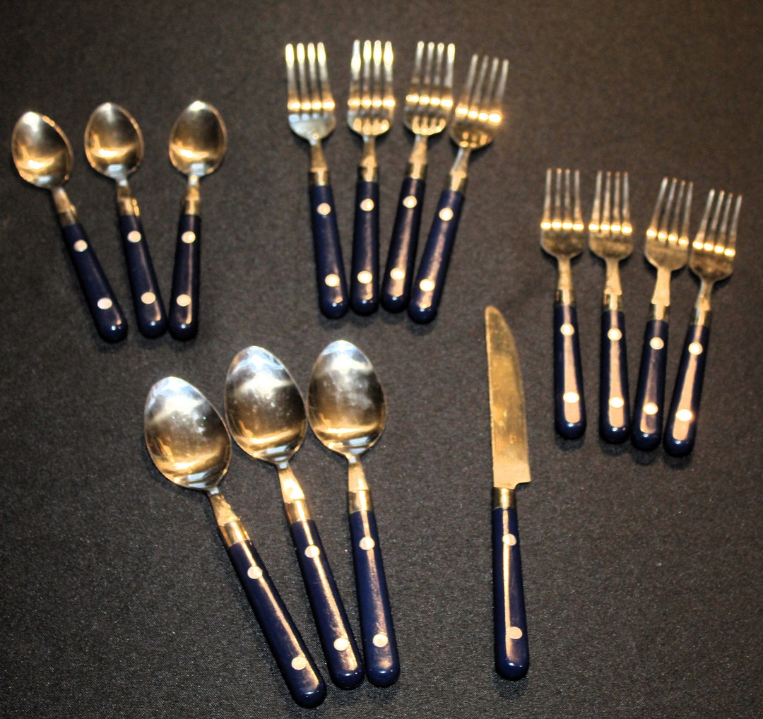 Mid-century Lot of 15 Vintage Blue Handled Flatware Silverware Taiwan ...