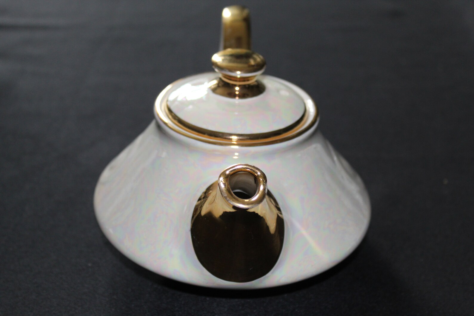 Pearl China Company Teapot Iridescent 22kt Gold Hand Decorated Tea Pot ...
