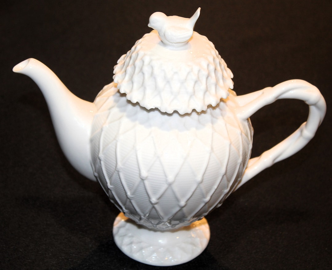 Grace's Teaware Teapot With A Bird on the Tea Pot Lid - Etsy