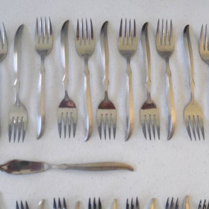 Castle Court Satin Asymmetrical Pattern CCS10 Flatware 48 - Etsy