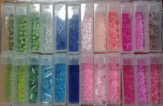 BDKIT117 – Seed Bead Assortment Kit - 24 Colors of Beads Inside Flip ...