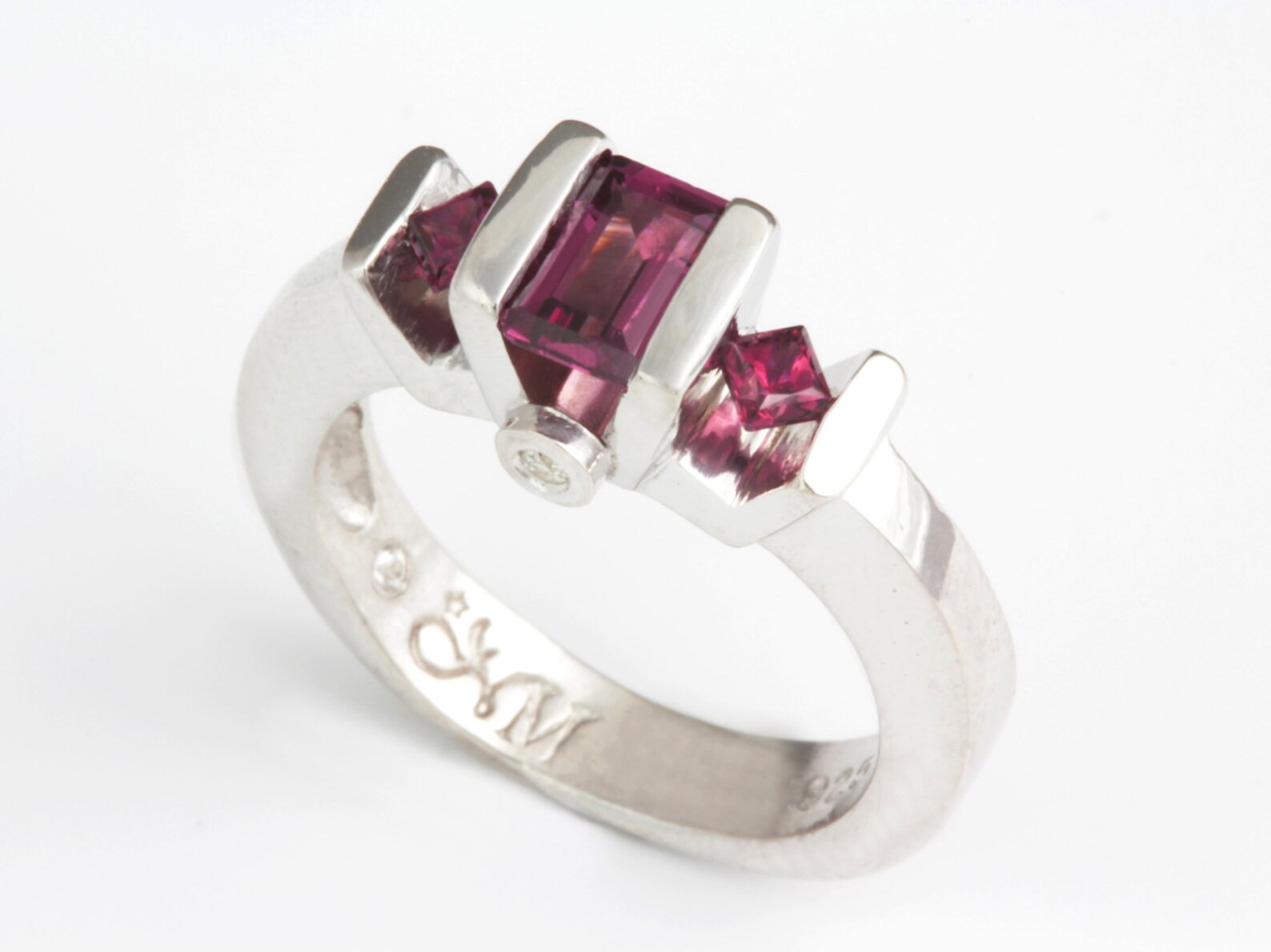 Raspberry Rhodolite Garnet Ring, Classic Ring, Elegant Jewelry, 3 Stone ...