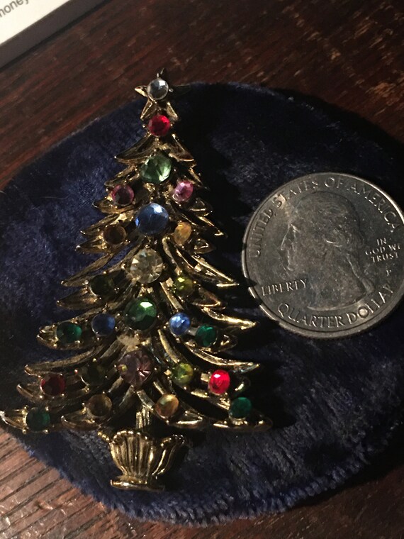 1950s Hollycraft Christmas tree brooch,pin,in multico… - Gem