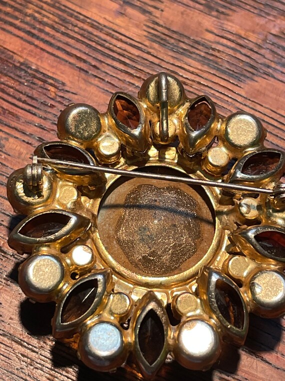 1950s brooch of faux amber, topaz,and citrine color s… - Gem