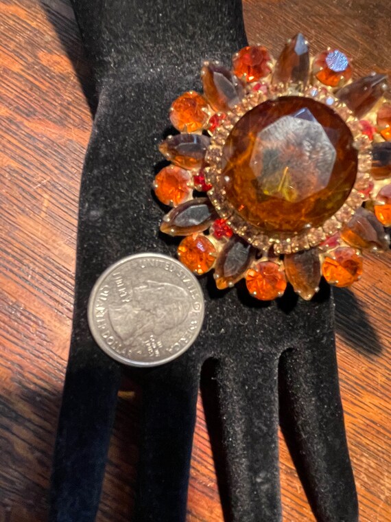 1950s brooch of faux amber, topaz,and citrine color s… - Gem