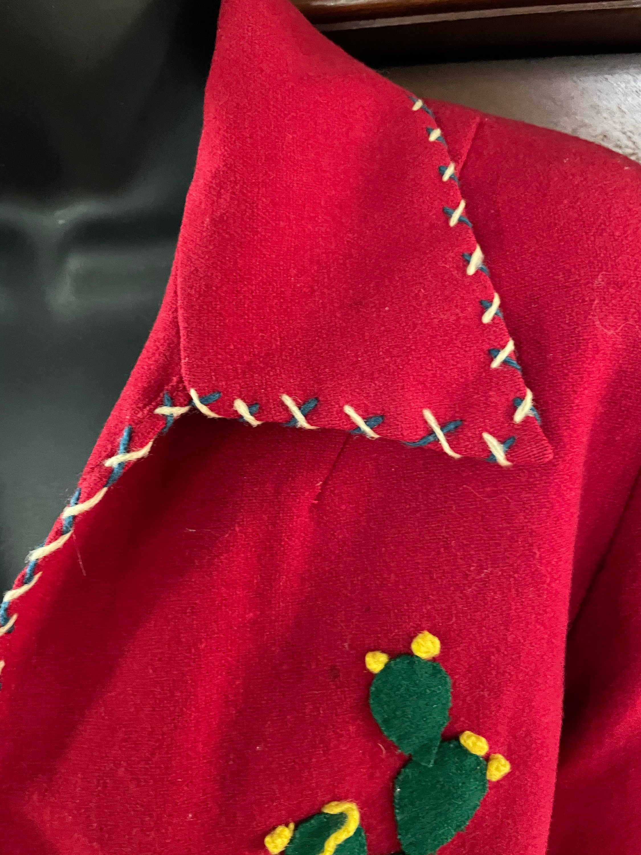Red Cut and Embroidered Mexico Souvenir Jacket in Wool and Felt Circa ...