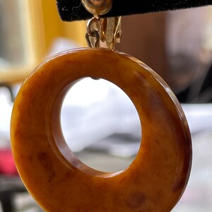 Bakelite 1960s Mod Mottled Butterscotch Clip on Hoop Earrings - Etsy