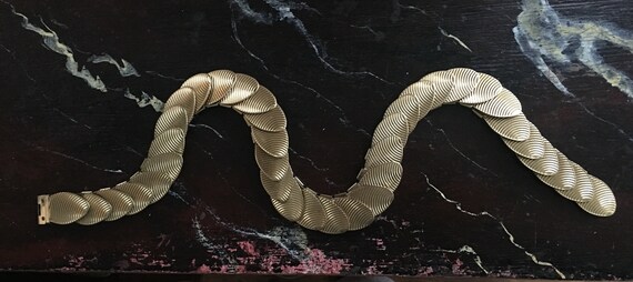 Expandable Metal Snake Scale Beltcirca 1970 in Gold Color - Etsy