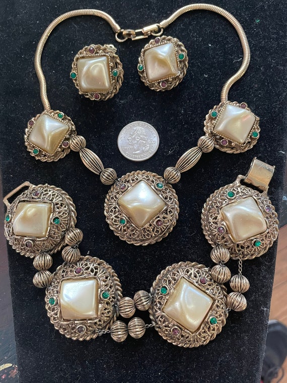 Trifari 1960s Chunky Parure in Gold Filligreechunk Pearls and | Etsy