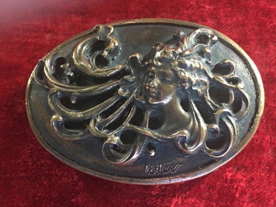 Bronze cast Art Nouveau guild female belt buckle sig… - Gem