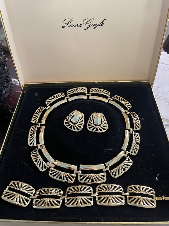 Laura Gayle late 1970s parure of gold necklace, brac… - Gem