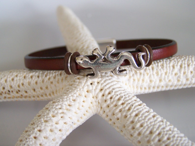 Brown Leather Gecko Focal Bracelet Item R6224 | Etsy