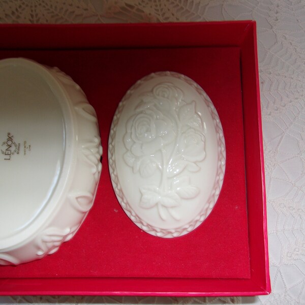 Vintage Music Box - Etsy