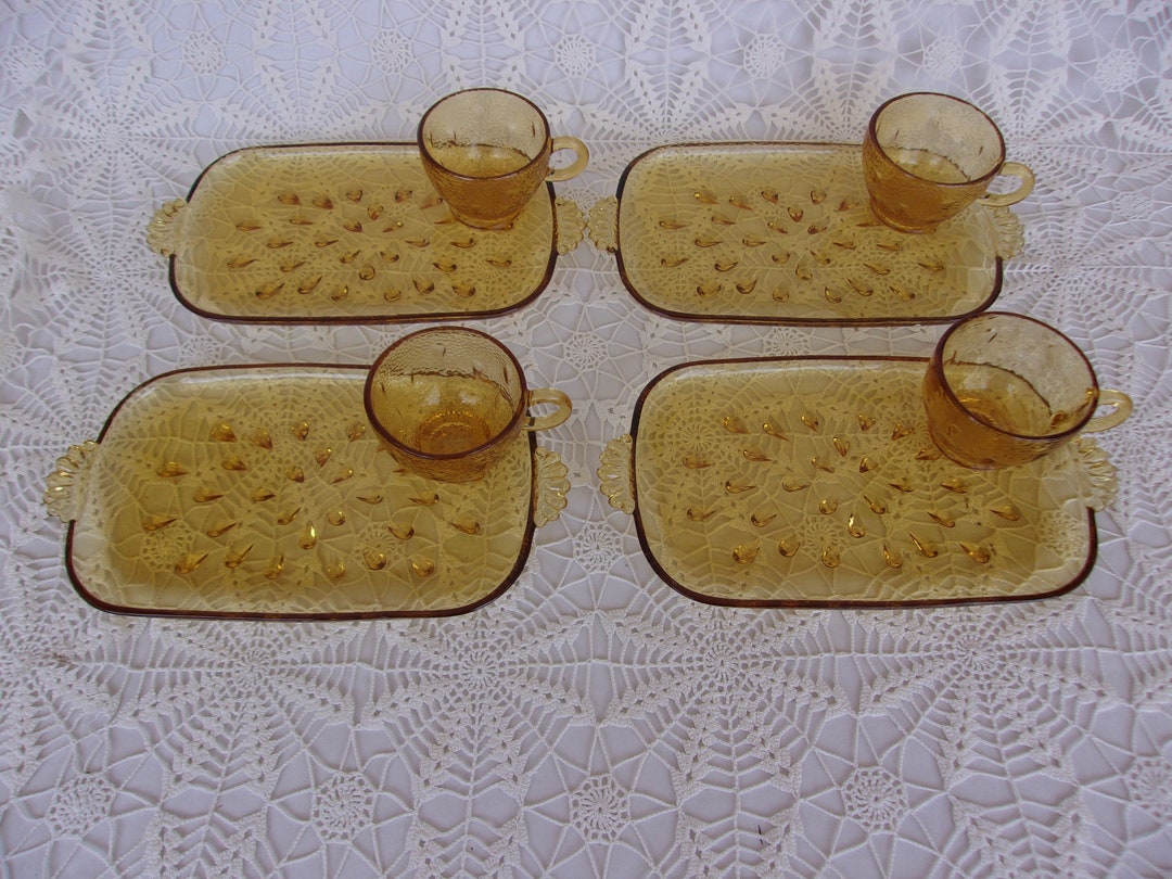 Vintage Hazel Atlas Snack Sets, Snack Sets Amber Color, Set of 4 Trays ...