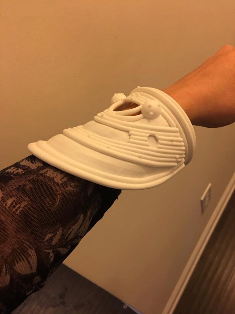 Slave Leia Cuff 3D Print FILE - Etsy Norway