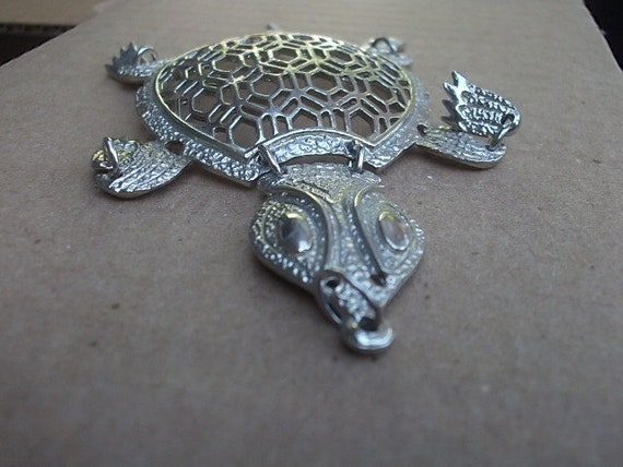 Turtle Large Silver Tone Segmented Pendant - Gem