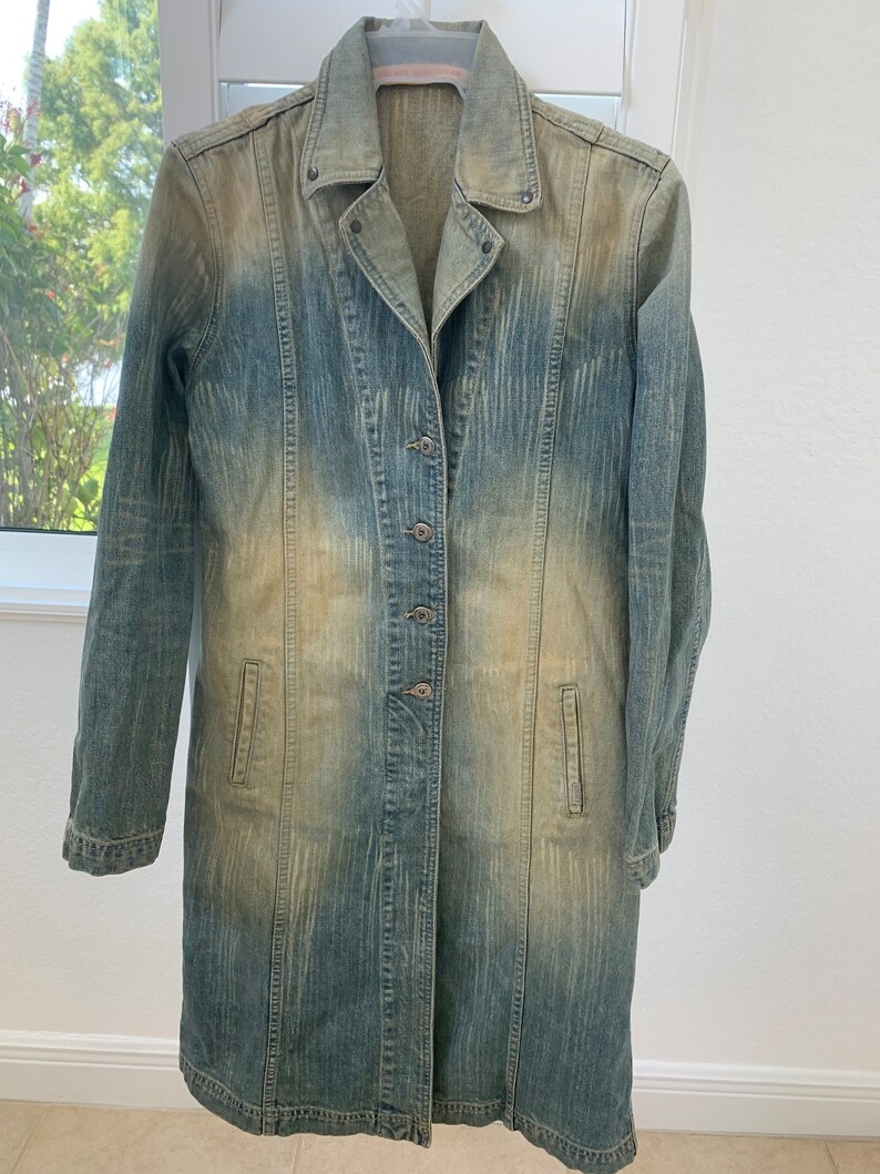 Colin’s Jeanswear Distressed Woman’s Size Medium Knee Length Jean Retro ...