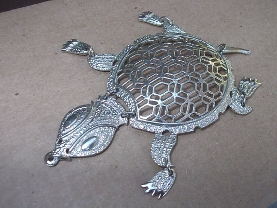 Turtle Large Silver Tone Segmented Pendant - Gem
