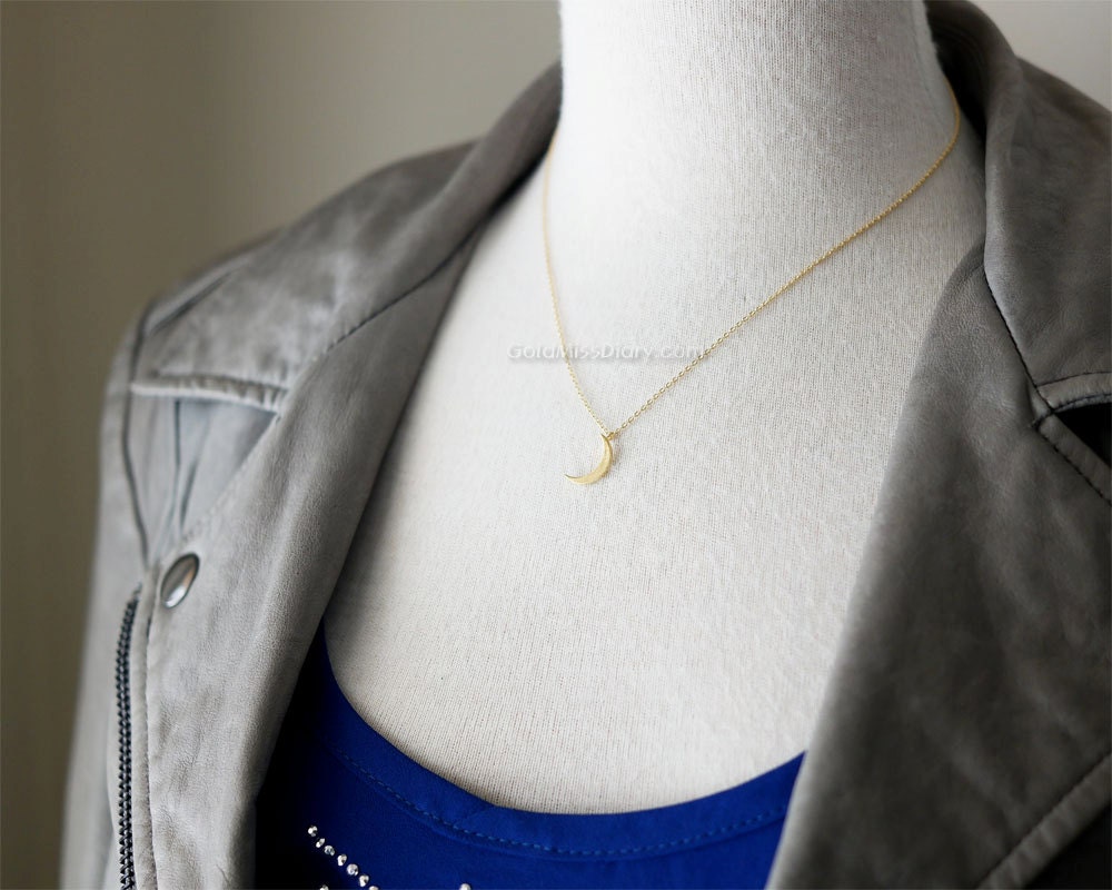 Tiny Crescent Moon Necklace in Gold Tiny Moon Necklace | Etsy