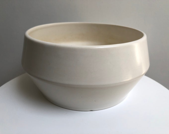 Rare Modernist Bauer Pottery Vase by Tracy Irwin. - Etsy