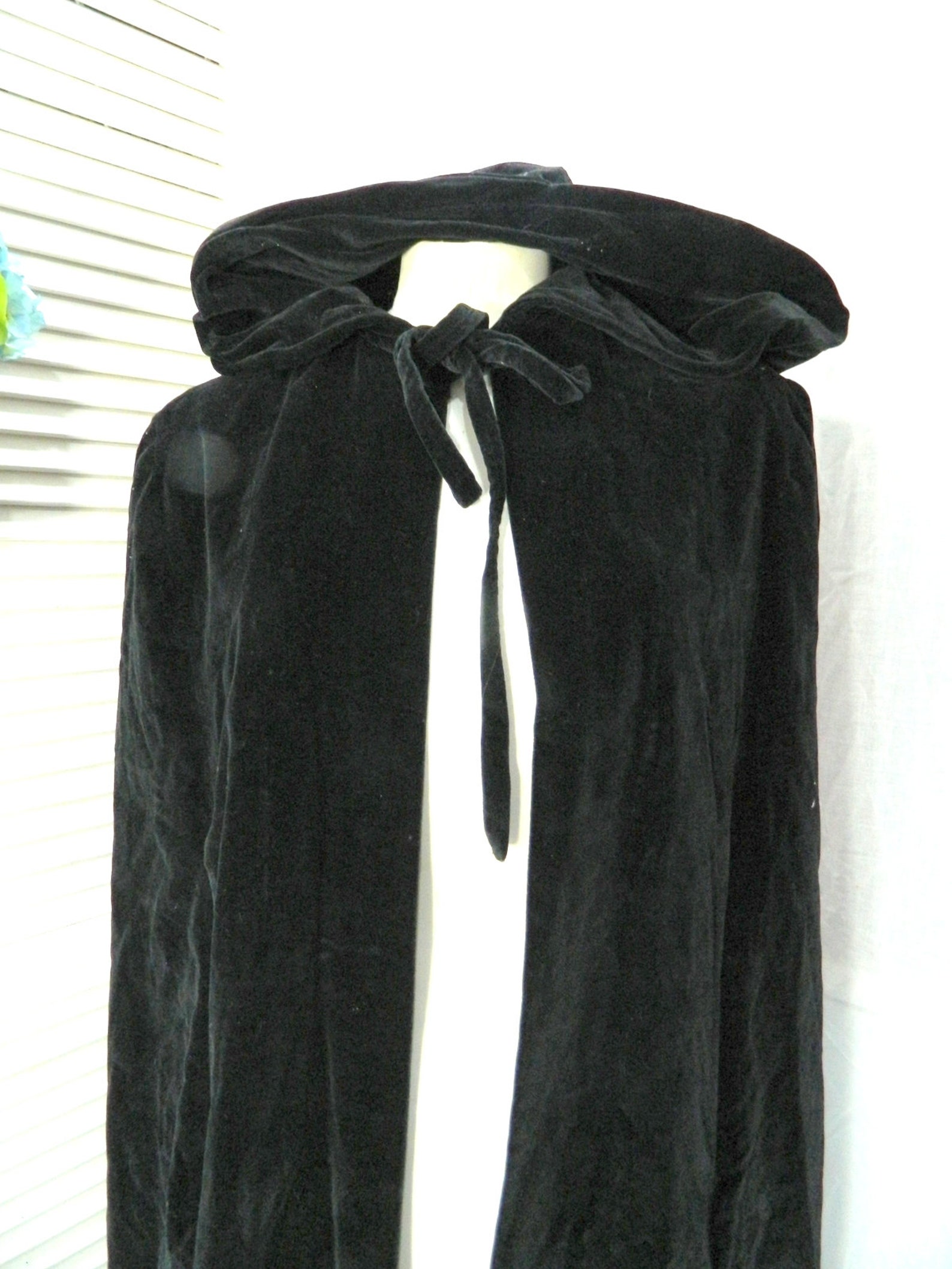 Vintage long velvet hooded opera cape one size | Etsy