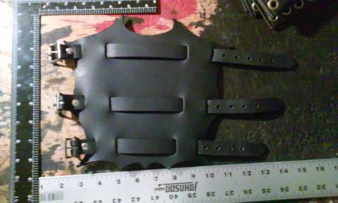 Large 3 Buckle Leather Gauntlets - Etsy