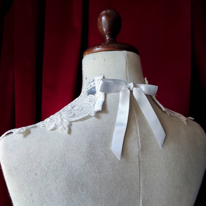 Choker lily. Lace Gothic Necklace Choker Back - Etsy