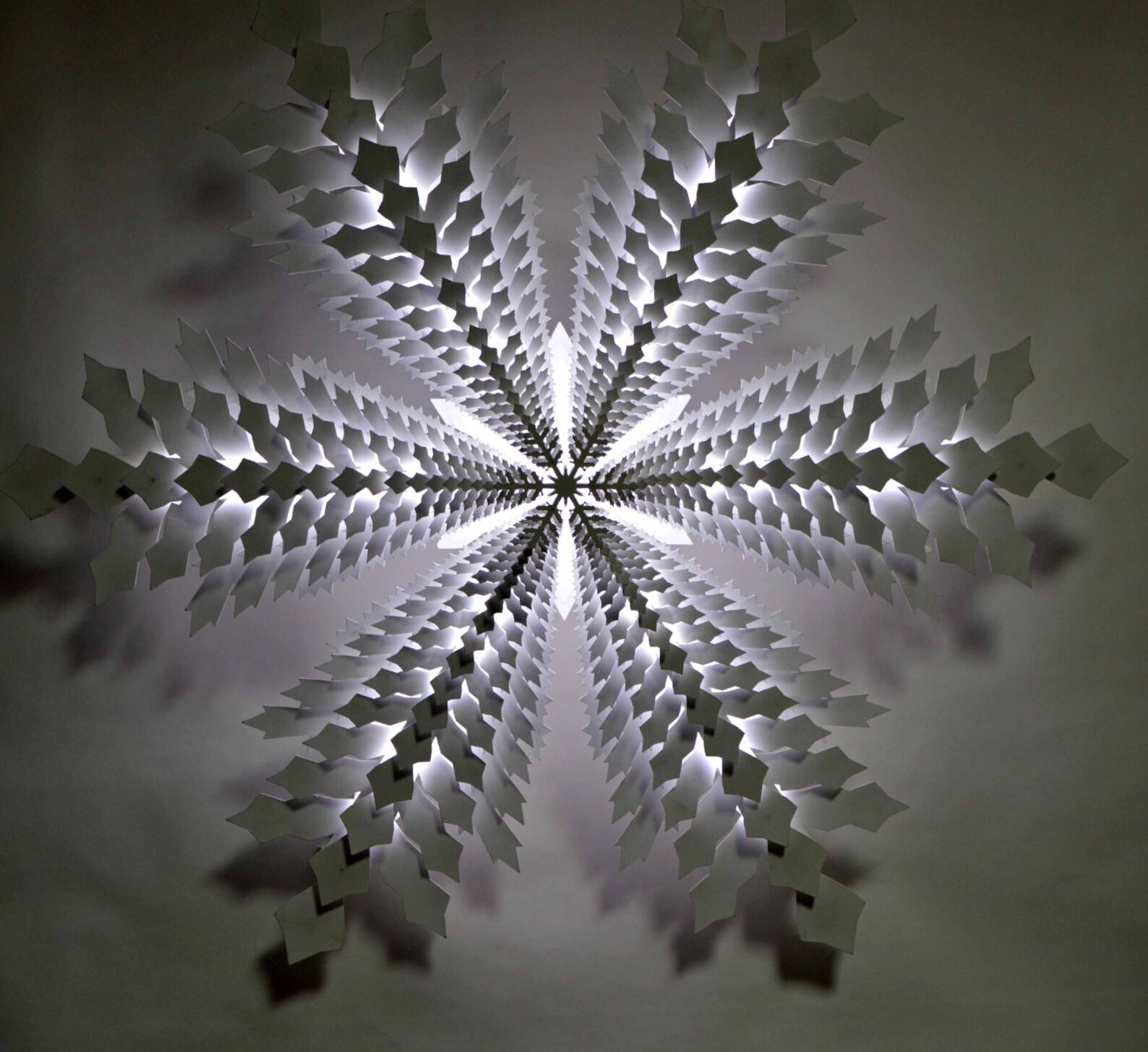 Snowlight Large Metal Modern Snowflake Light Wall-art Chandelier - Etsy