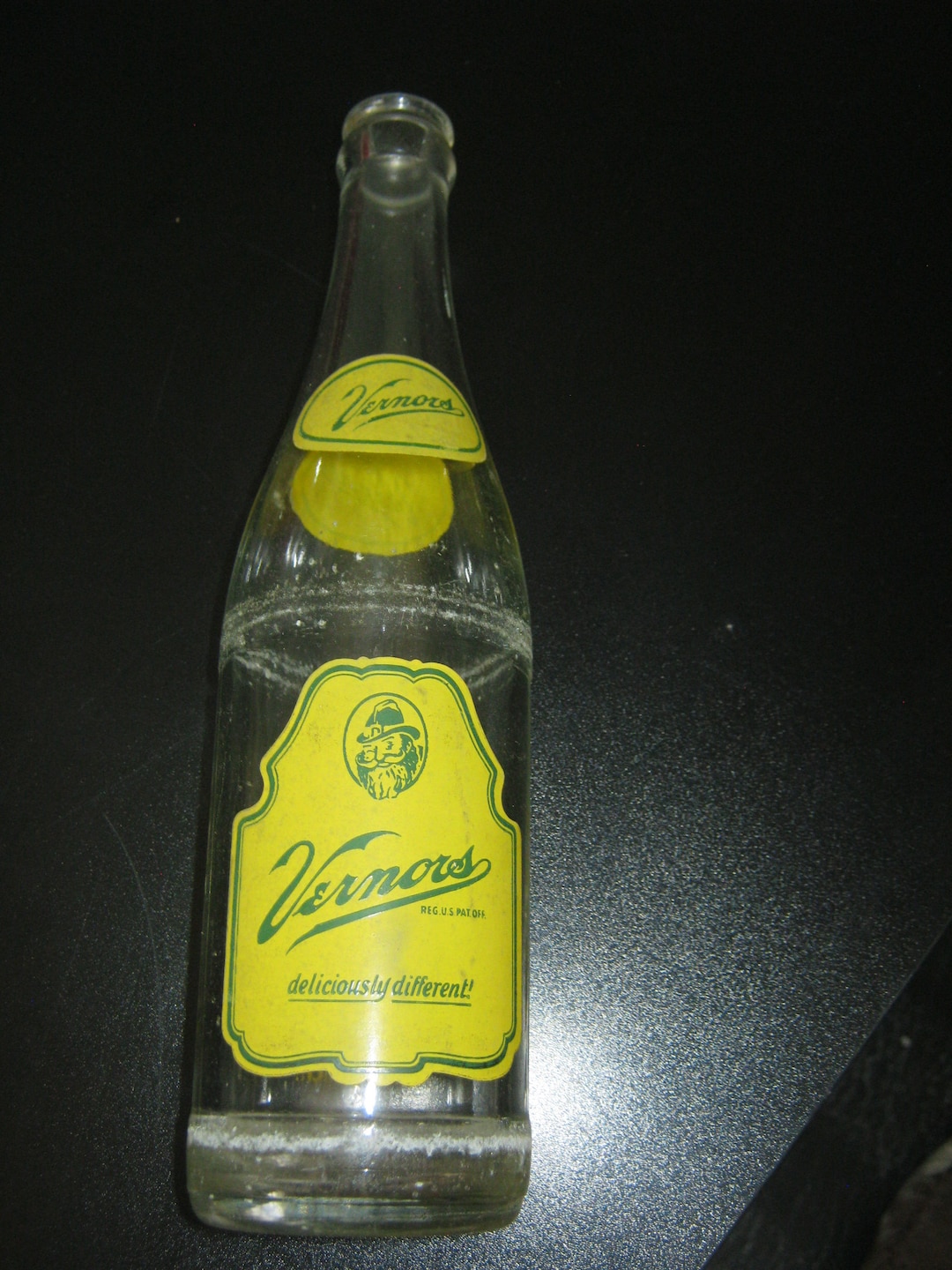 Vernor's 12 Fl Oz Ginger Ale Pop / Soda Bottle - Vernor's Detroit ...