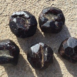 5 Raw Garnets, Large 32mm Red Garnet Stones, Natural Garnet Crystals ...