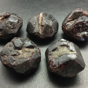 5 Raw Garnets, Large 32mm Red Garnet Stones, Natural Garnet Crystals ...