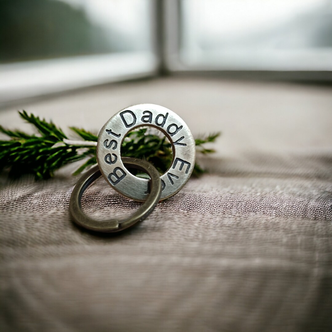 Best Dad Ever Keyring Gift for Daddy His Him Amulet Gift Personalised ...
