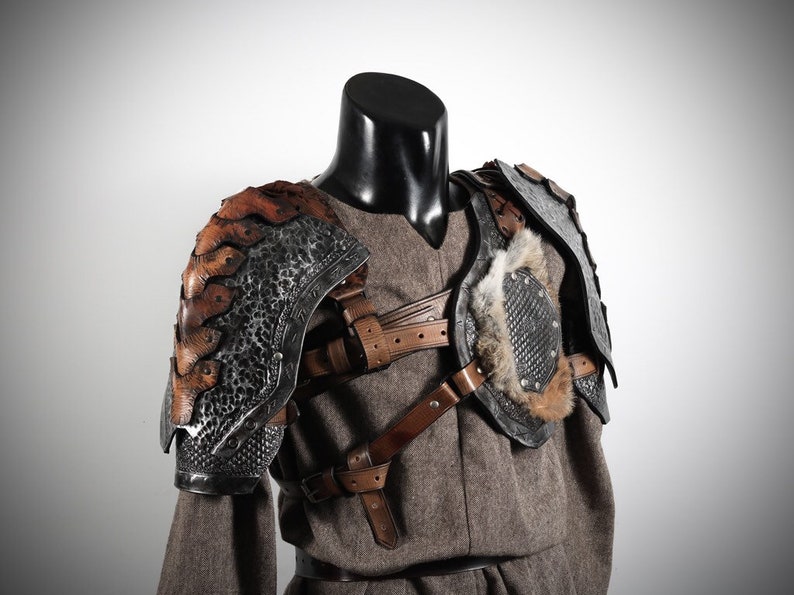 Barbarian Pauldron Viking pauldron Orco Pauldron leather | Etsy