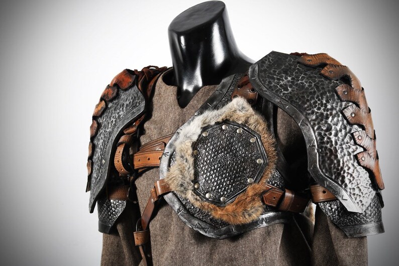 Barbarian Pauldron Viking pauldron Orco Pauldron leather | Etsy